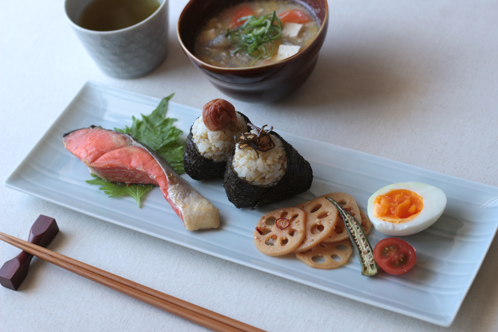 SoSo 35-12長角皿 薄墨 | 小田陶器公式サイト